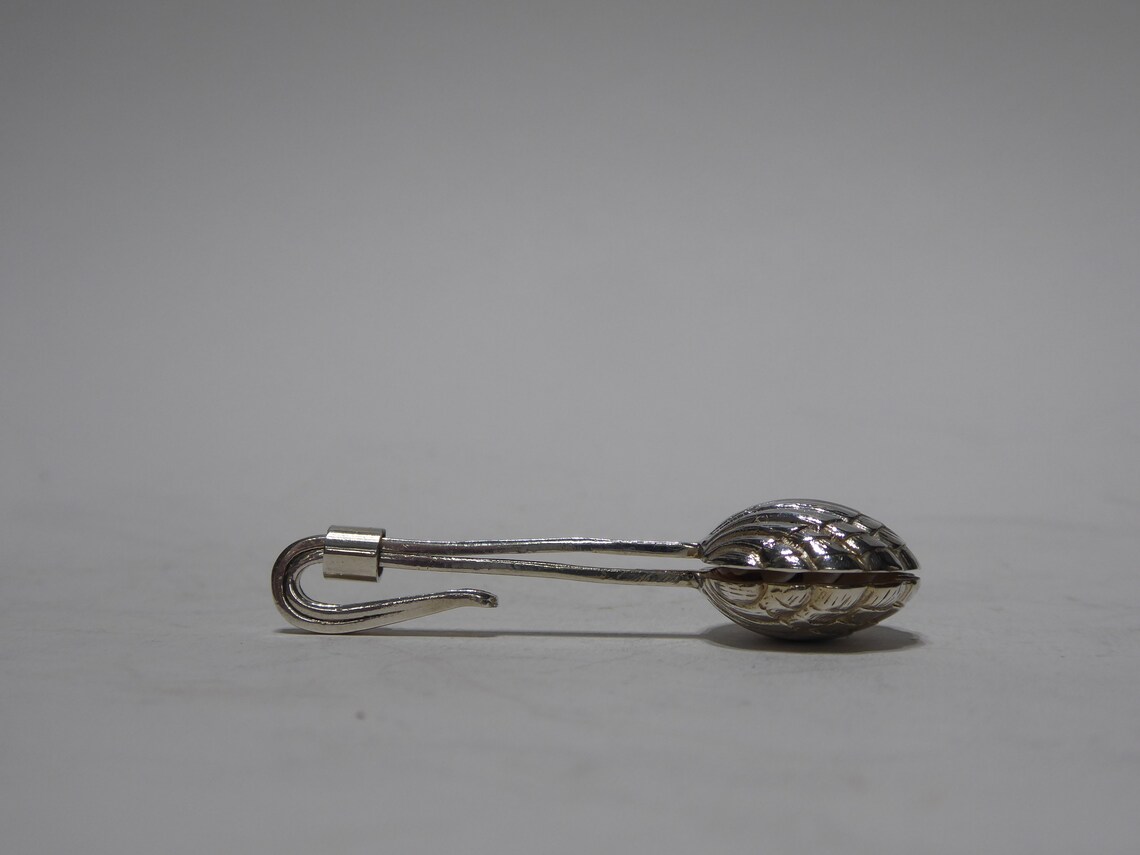 Buy 2000 Sterling Silver Scallop Napkin Hook/clasp Online in India - Etsy