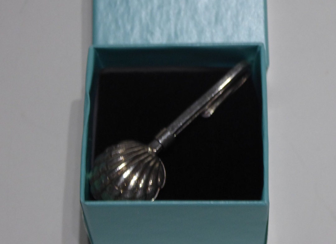 2002 Sterling Silver Scallop Napkin Hook/clasp With Box - Etsy
