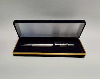 1920s Eversharp Sterling Silver Twist Propelling Pencil in Black Velvet ...