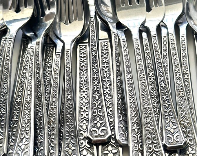 Interpur Florenz Japan Stainless Silverware Set of 44 Pieces, EIGHT ...