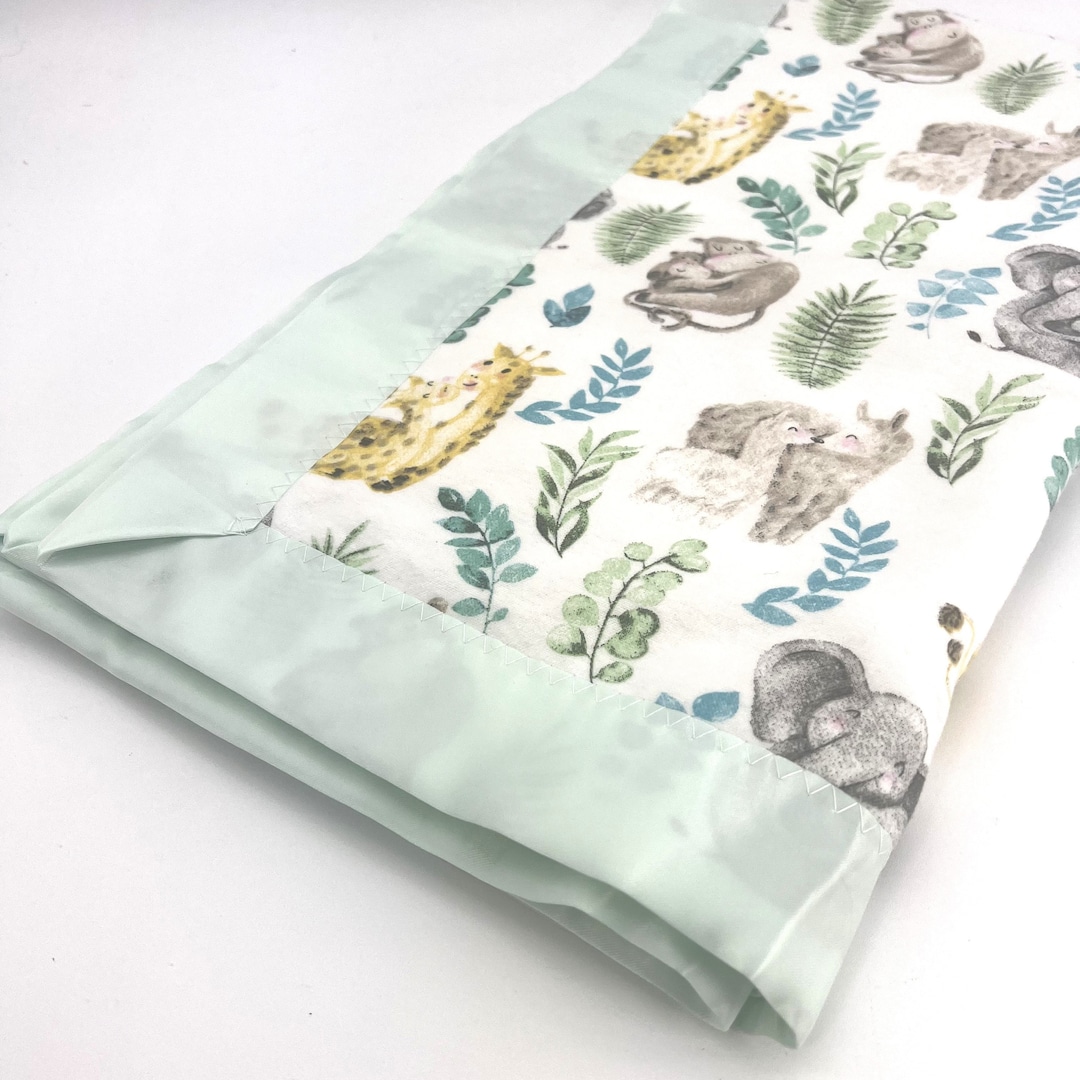 Satin Edged Pastel Zoo Animal Themed Print Large Flannel Baby/child ...