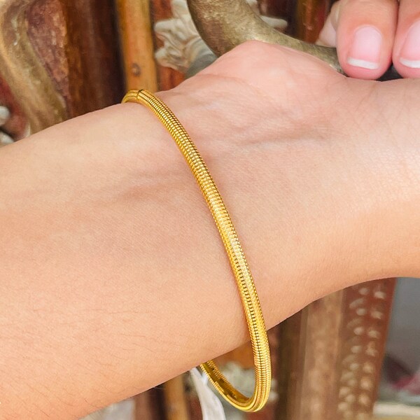 Solid Gold Bangle - Etsy