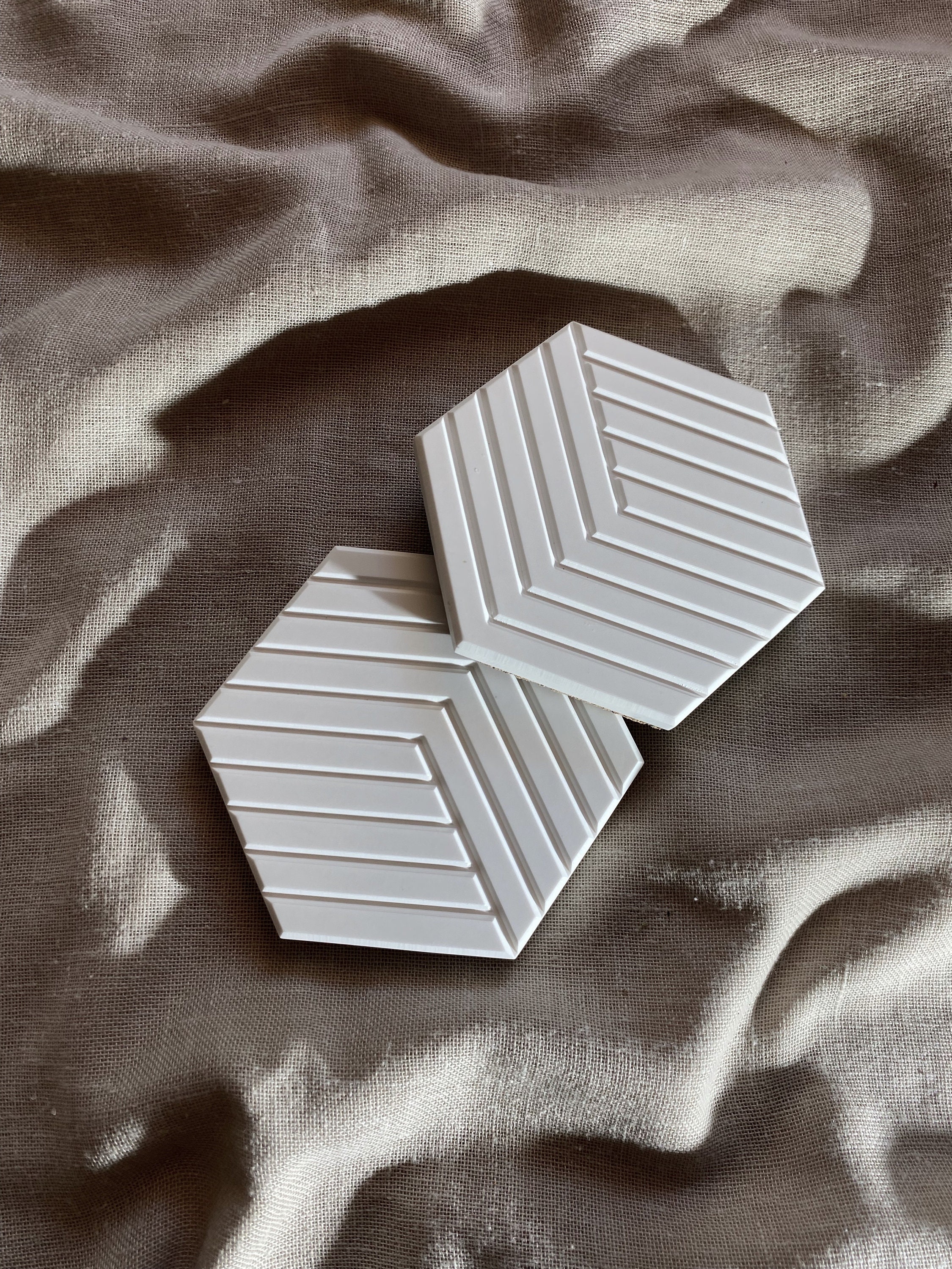 Hexagon Illusion Coasters Set, Modern Geometric Coasters, White Light ...