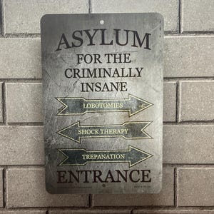 Insane Asylum Sign, Funny Antique Style Home Decor, Halloween Door ...
