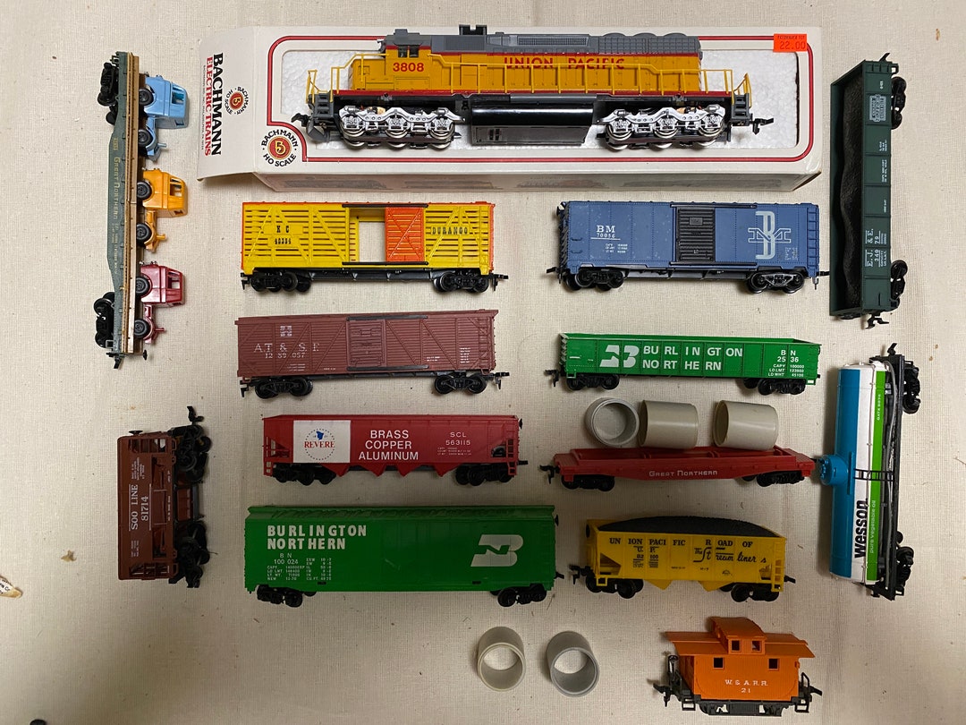 Massive HO Train Set Including Bachmann Union Pacific Locomotive ...