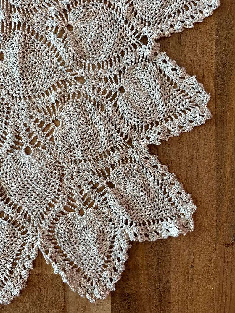 Tan Vintage Crochet Lace Table Runner - Etsy