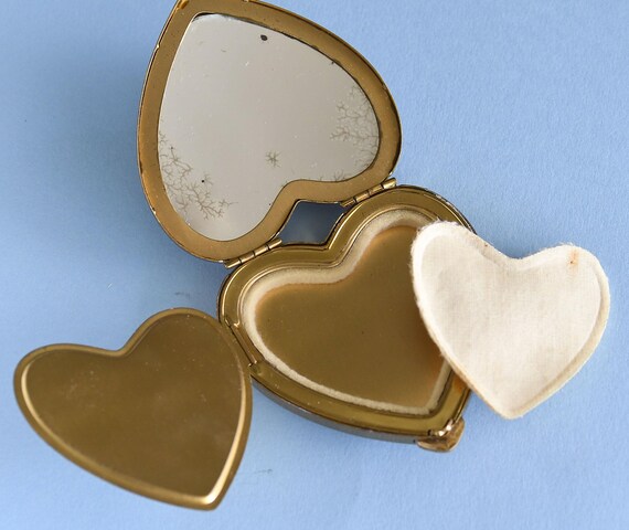 Vintage HEART Shaped Lucite Powder Compact, Reverse C… - Gem