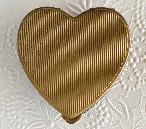 Vintage HEART Shaped Lucite Powder Compact, Reverse C… - Gem