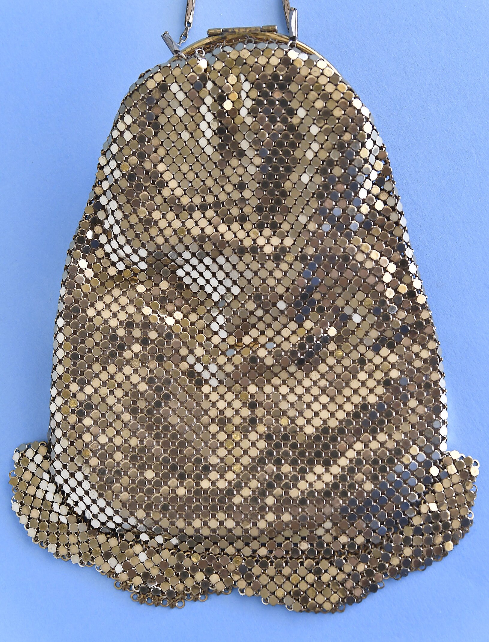 EVANS VANITY Purse, Vintage Gold Mesh Compact Purse With CORAL Stones ...