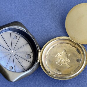 RARE TERRI 1930's Compact, Black and Blue With Silver Dancing Couples ...