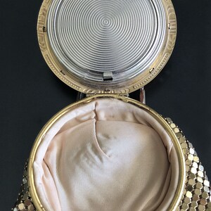 EVANS VANITY Purse, Vintage Gold Mesh Compact Purse With CORAL Stones ...