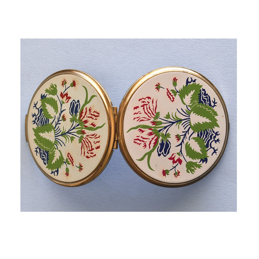 Vintage VOLUPTE Powder Compact With FLOWERS, Flower Design on Front and ...