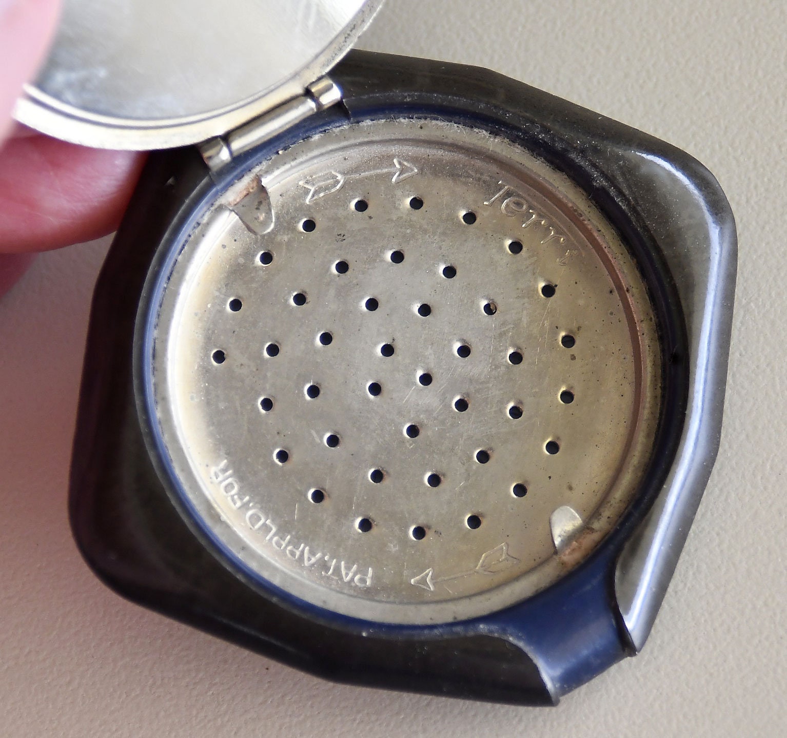 RARE TERRI 1930's Compact, Black and Blue With Silver Dancing Couples ...