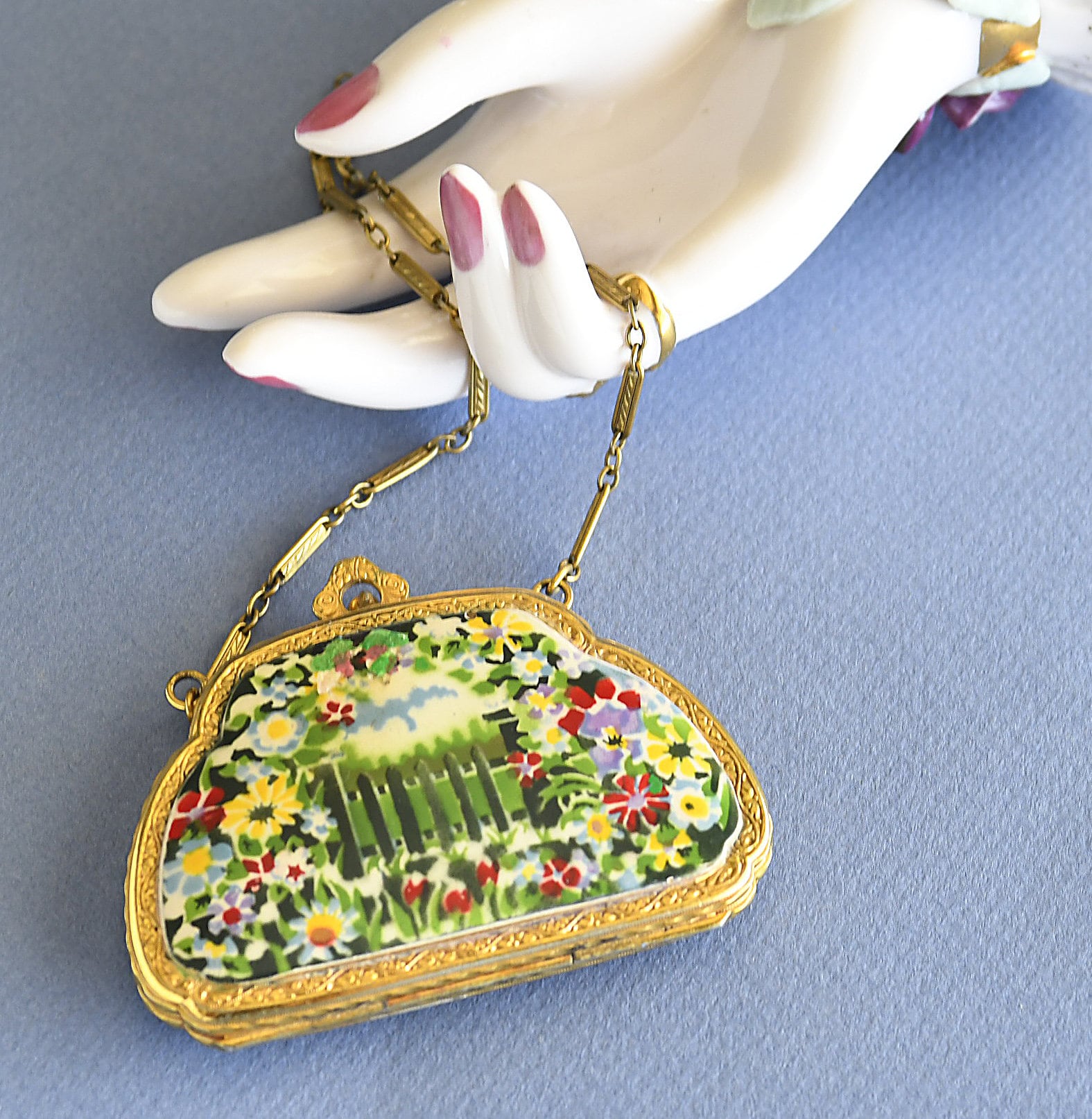 PURSE SHAPED VANITY Compact, Wristlet Powder Rouge and Lipstick Compact ...