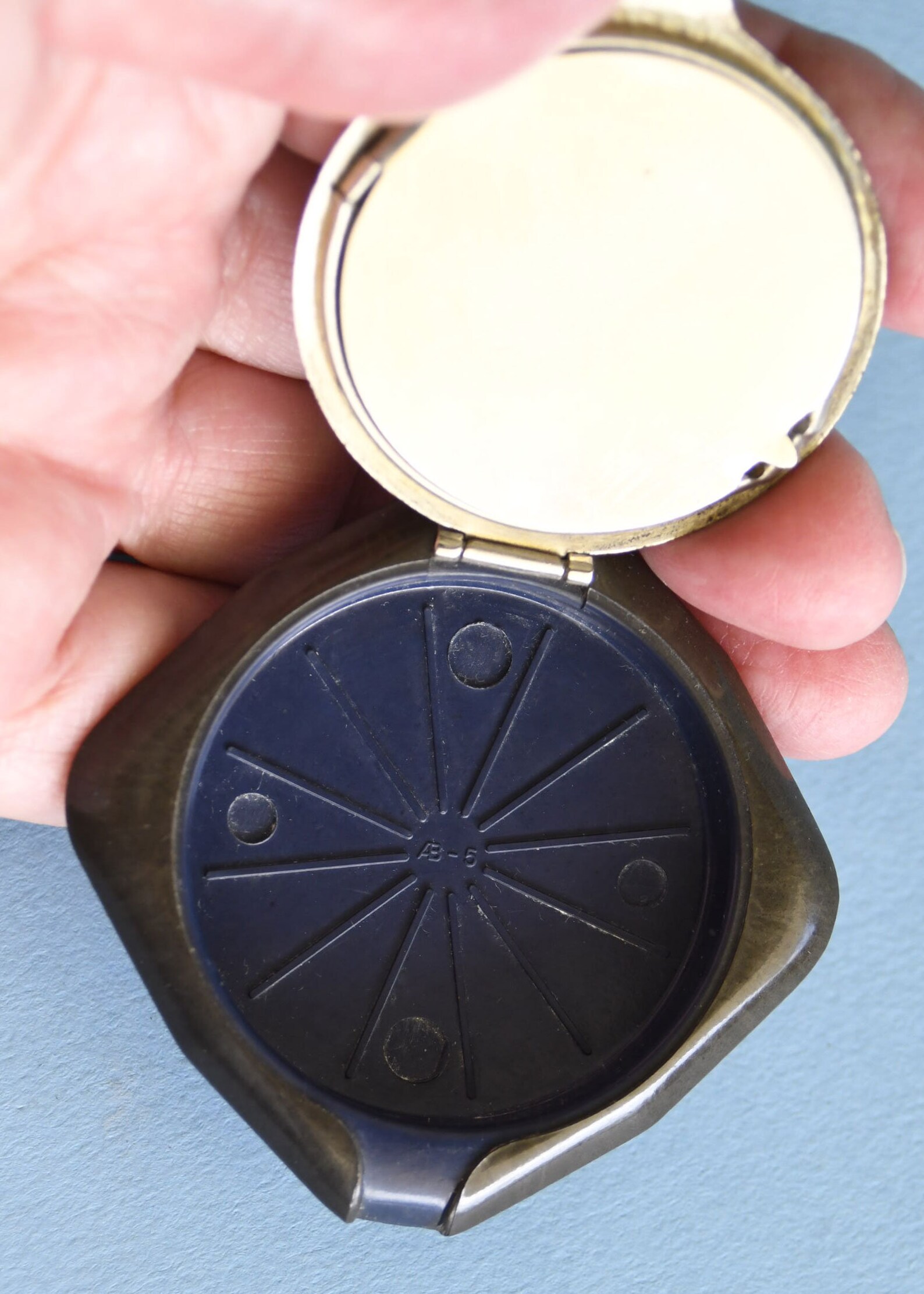 RARE TERRI 1930's Compact, Black and Blue With Silver Dancing Couples ...