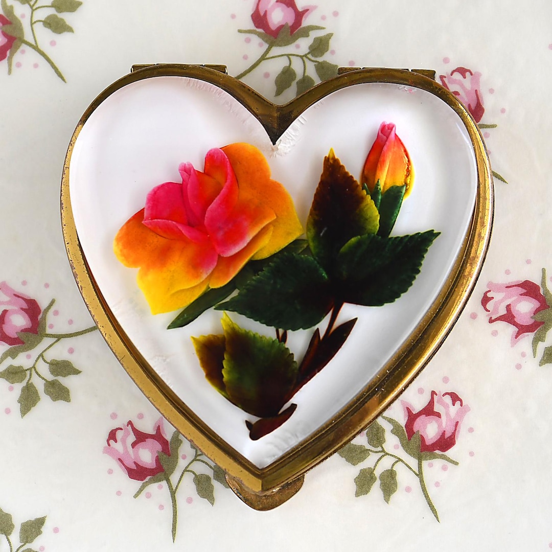 Vintage HEART Shaped Lucite Powder Compact, Reverse Carved Flowers ...