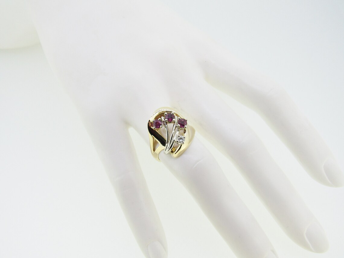 14K Yellow Gold Ruby & Diamond Ring - Etsy