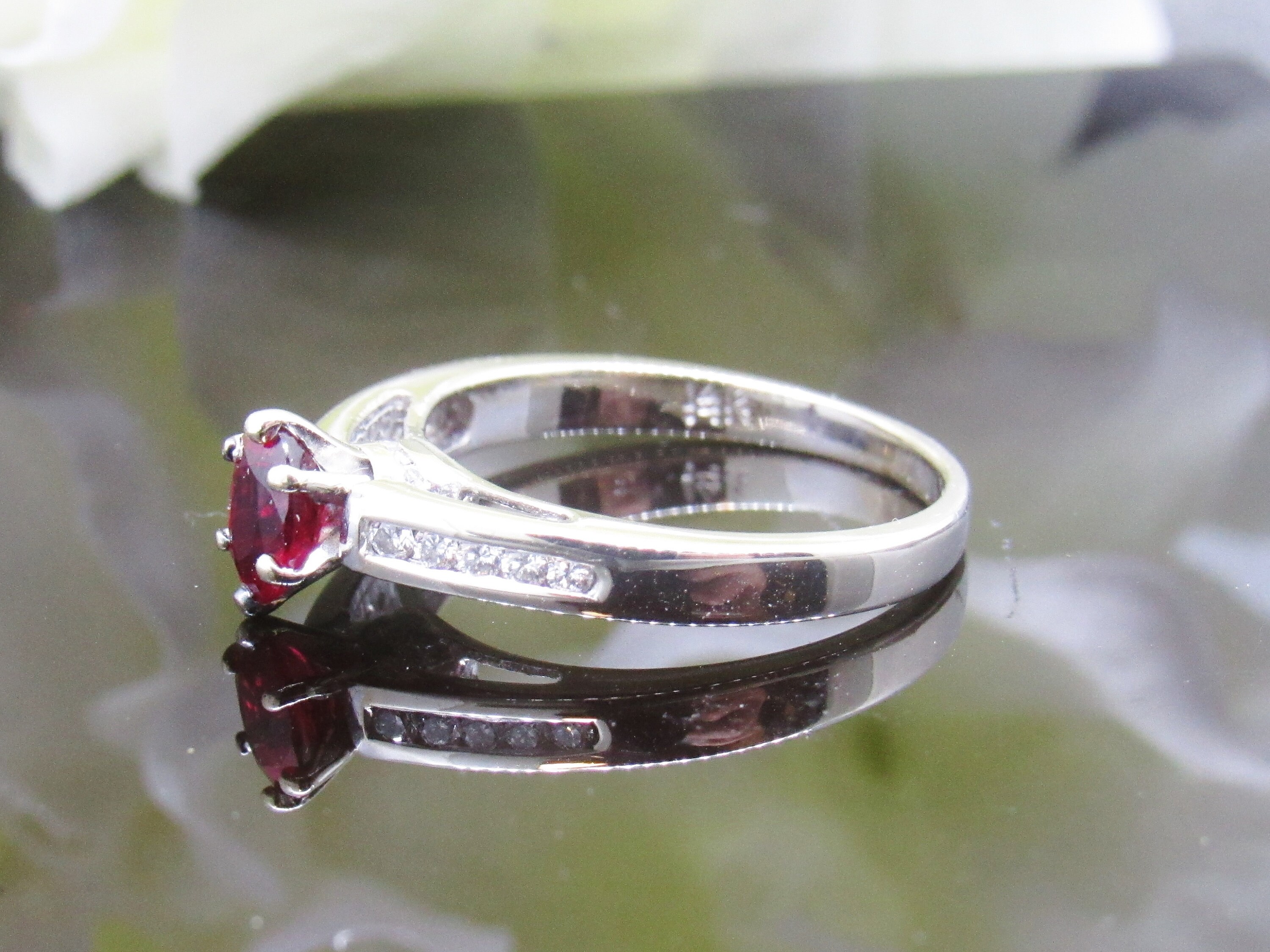 Bright Natural Ruby & Diamond 14K White Gold Ring With - Etsy.de