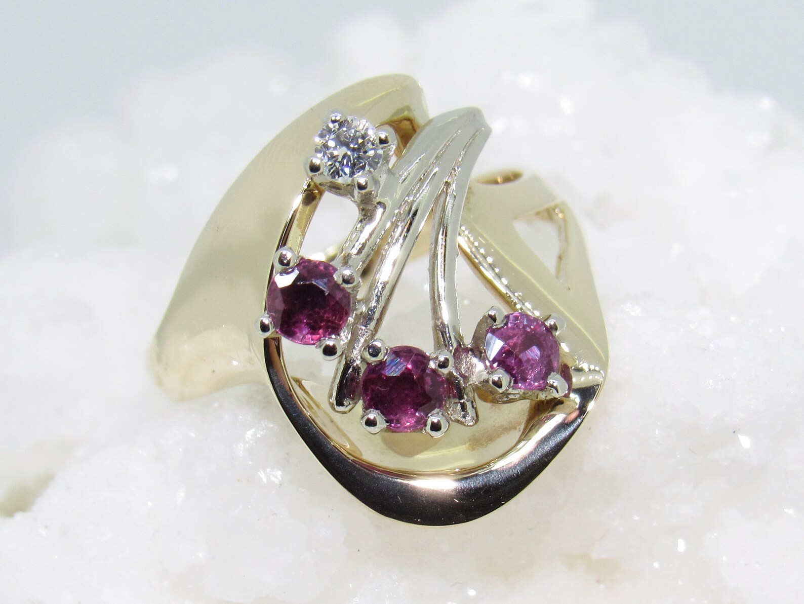 14K Yellow Gold Ruby & Diamond Ring | Etsy