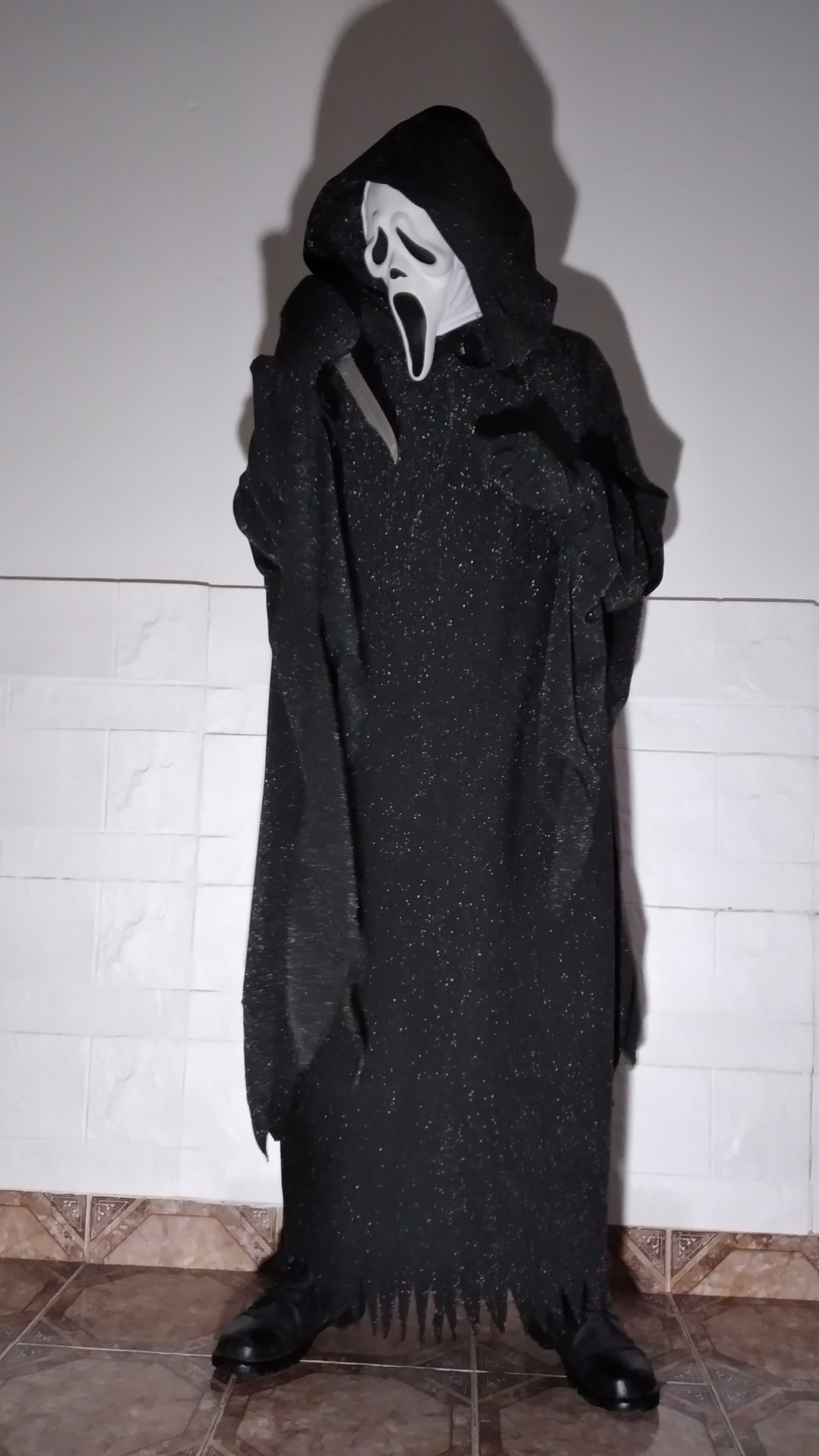 Make A Screen Accurate Ghostface Costume – Netzdot