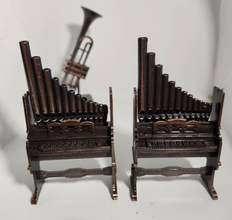 Pencil Sharpener Die Cast Miniature Musical Instruments Trumpet Violin ...