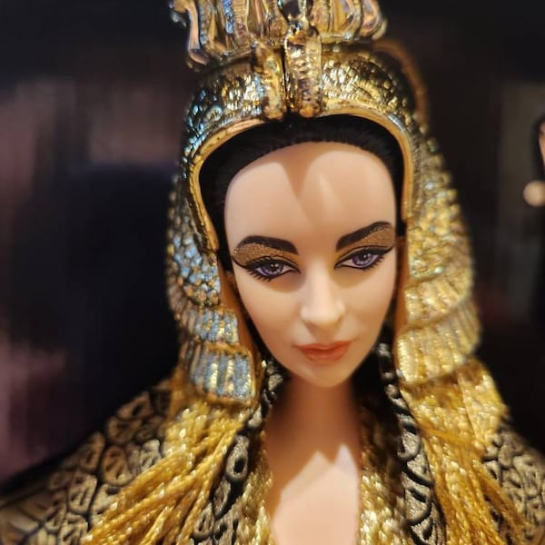 Queen Elizabeth Doll - Etsy