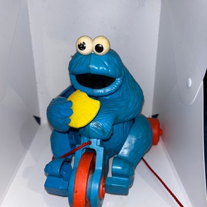 Vintage Hasbro 1980’s Sesame Street Cookie Monster Pull Along String ...