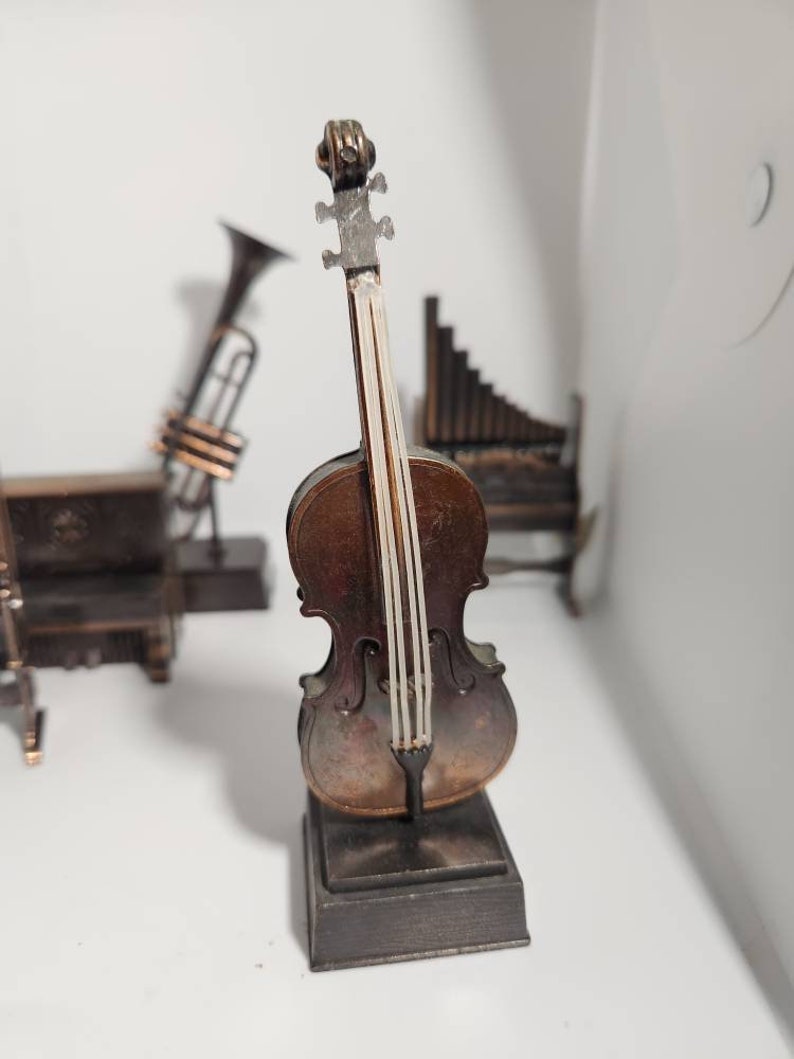 Pencil Sharpener Die Cast Miniature Musical Instruments Trumpet Violin ...