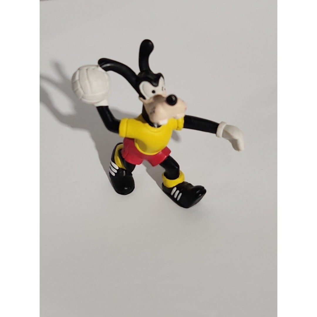 Vintage 1982 Bully Goofy Playing Soccer Futball PVC yellow/red - Etsy