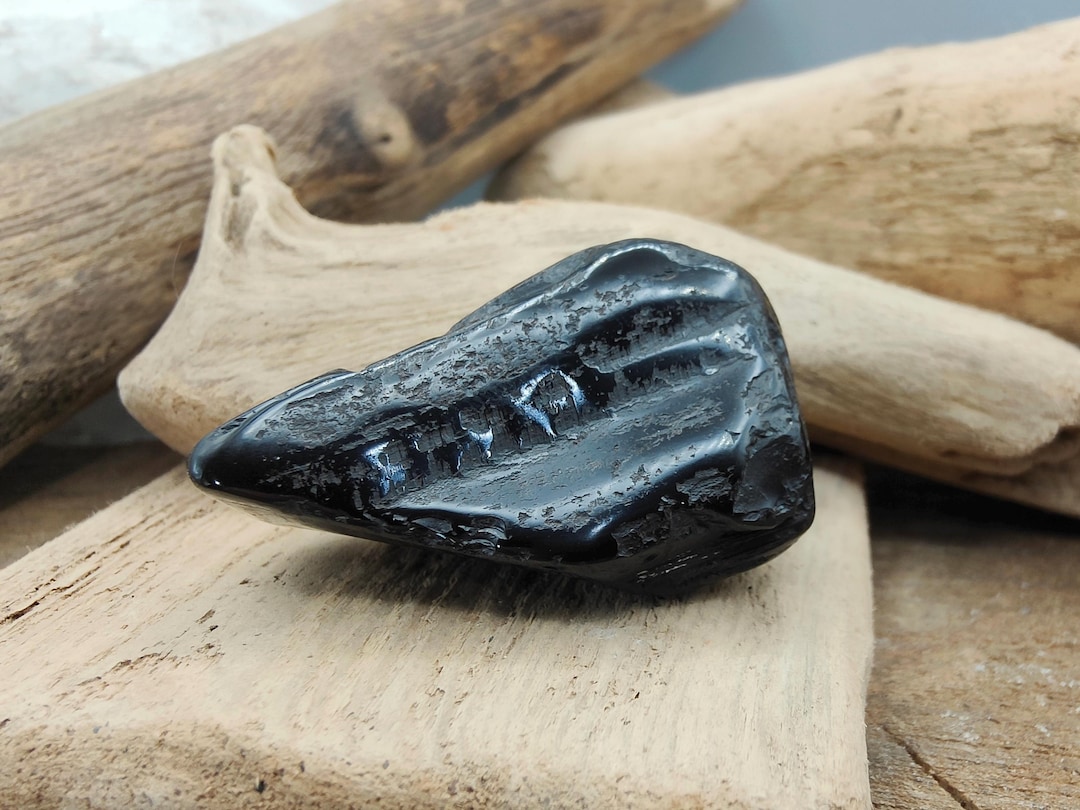 Whitby Jet - Raw Whitby Jet - Rough Whitby Jet - Jet Stone - Whitby Jet ...