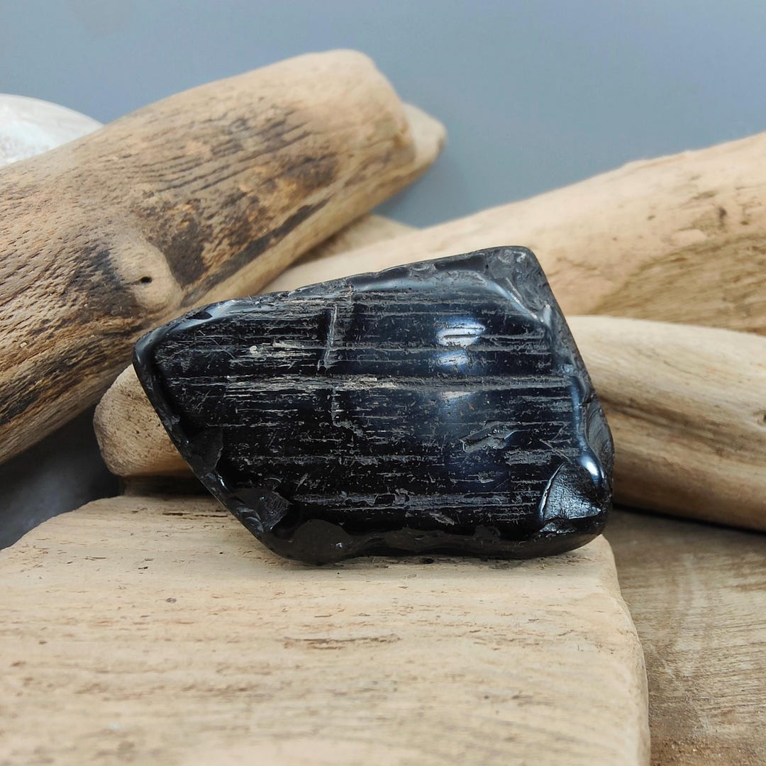 Whitby Jet - Natural Whitby Jet - Rough Whitby Jet - Jet Stone - Jet Palm Stone - Jet Fossil ...