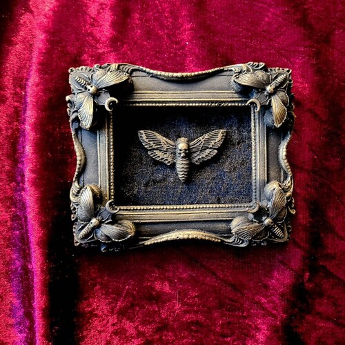 Human Skull Custom Frame Baroque Wall Decor | Etsy