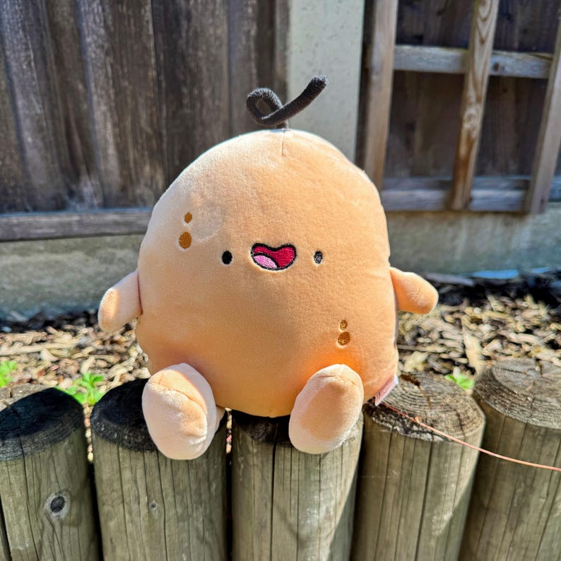 Potato Plush Toy – Cute Kawaii Plushie With Hair and Dangly Feet | 20cm ...