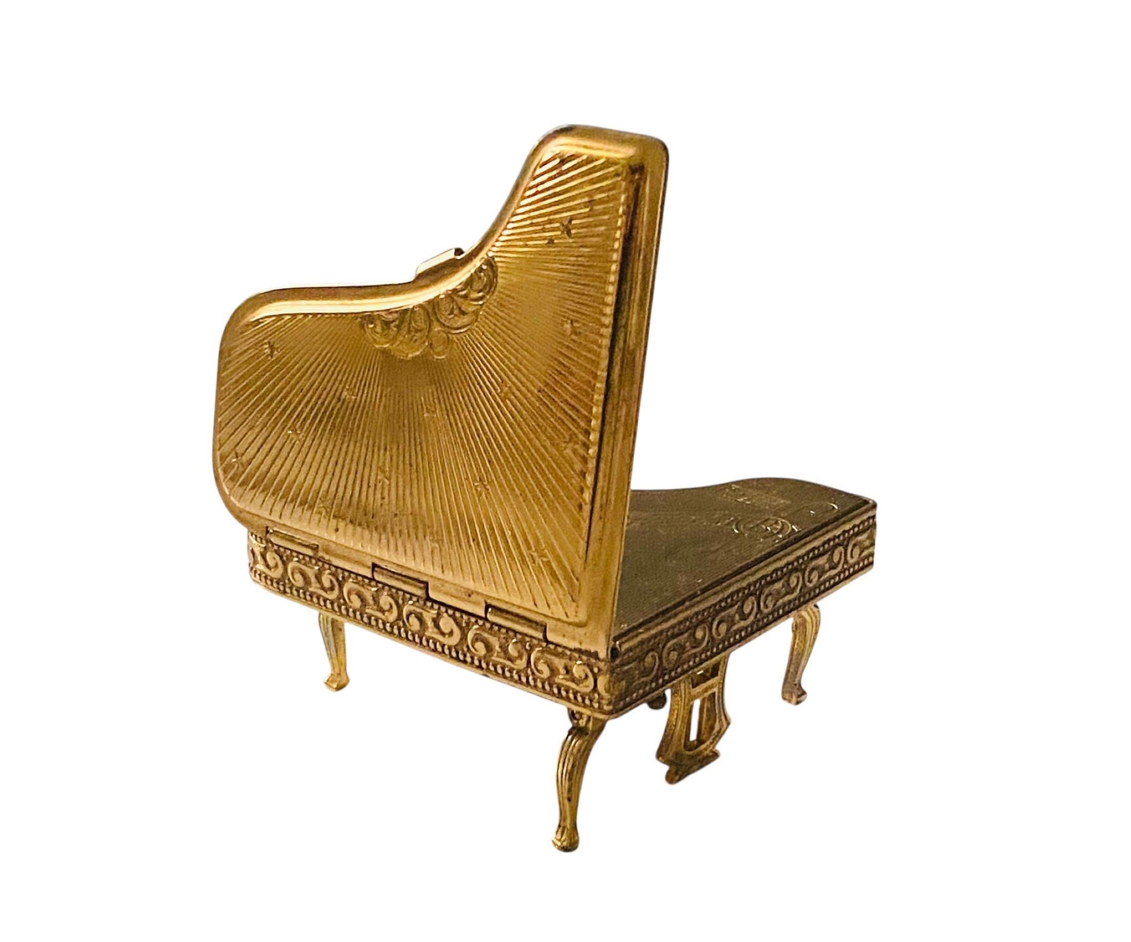Pygmalion Sonata Grand Piano Form Musical Novelty Powder Compact Circa ...
