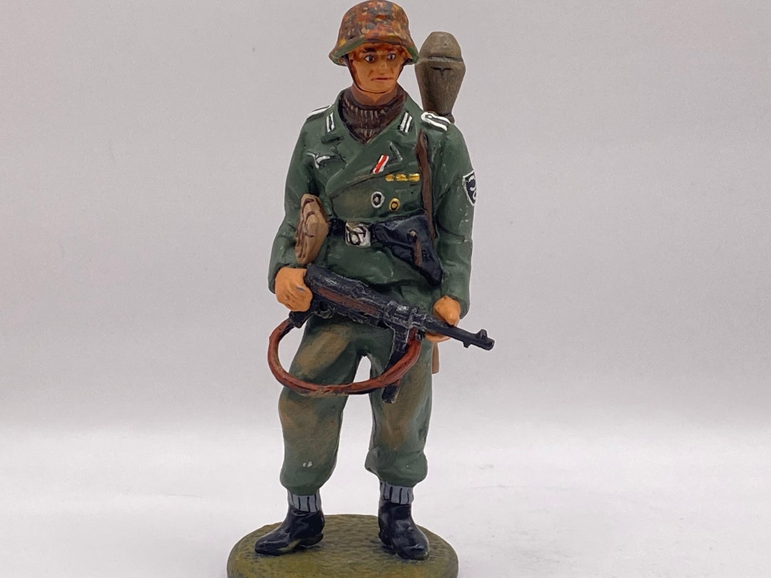 German Toy Soldiers Infantryman WW2 Hand Painted Toy Soldier 1/32 Scale ...