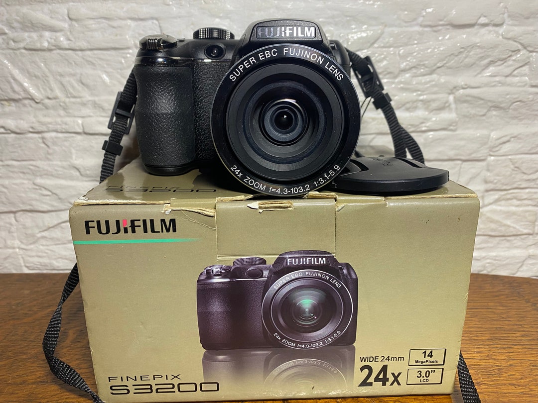 Fujifilm Finepix S3200 Digital Camera / Vintage Digital Camera / Fuji Cameras - Etsy
