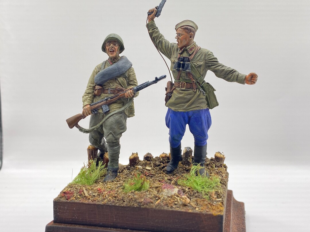 Miniature Figurines Soviet Soldier and Officer 54mm Hand Painted 1/32 ...