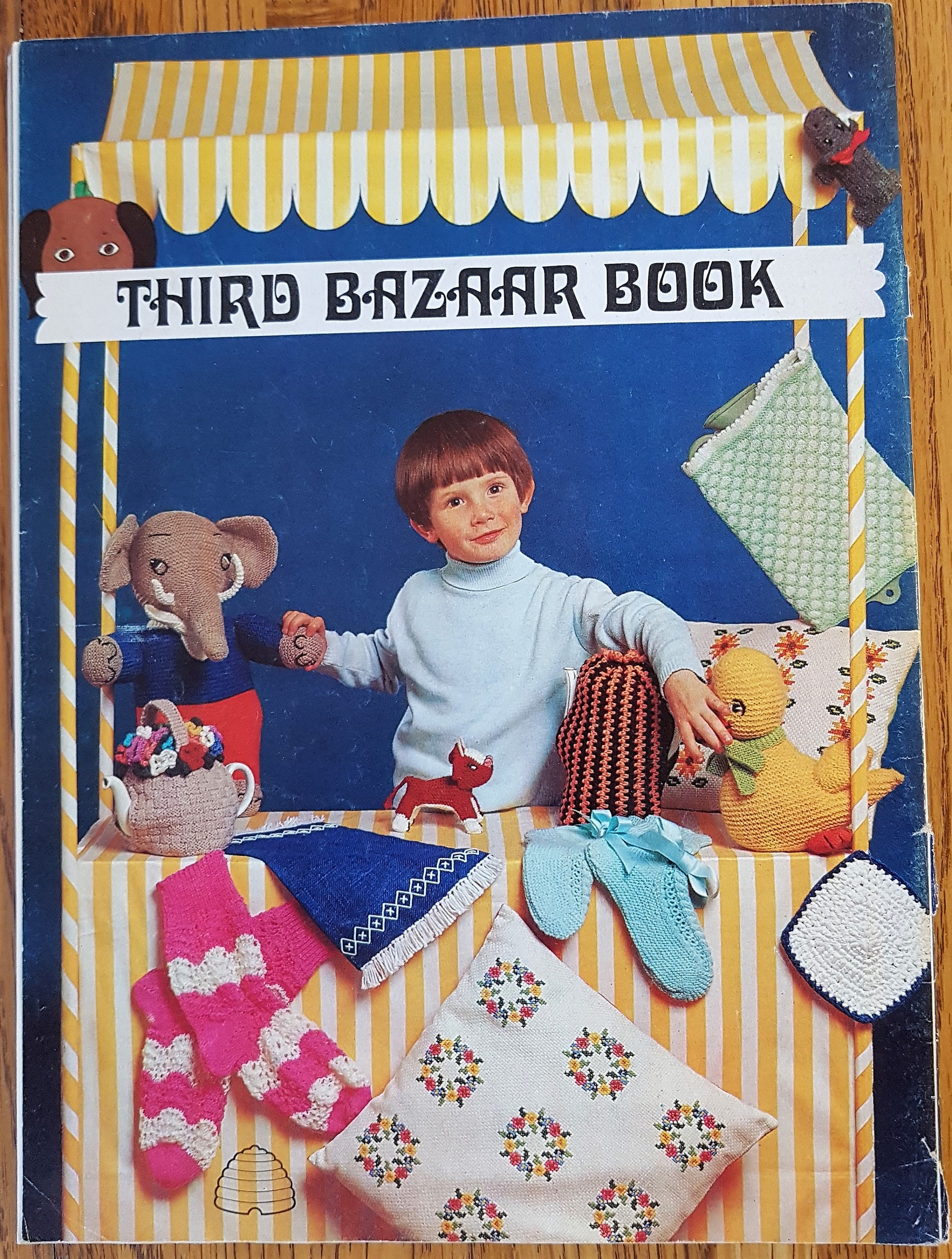 The Third Bazaar Book by Patons Book No. 156 Over 40 Ideas for Gifts ...