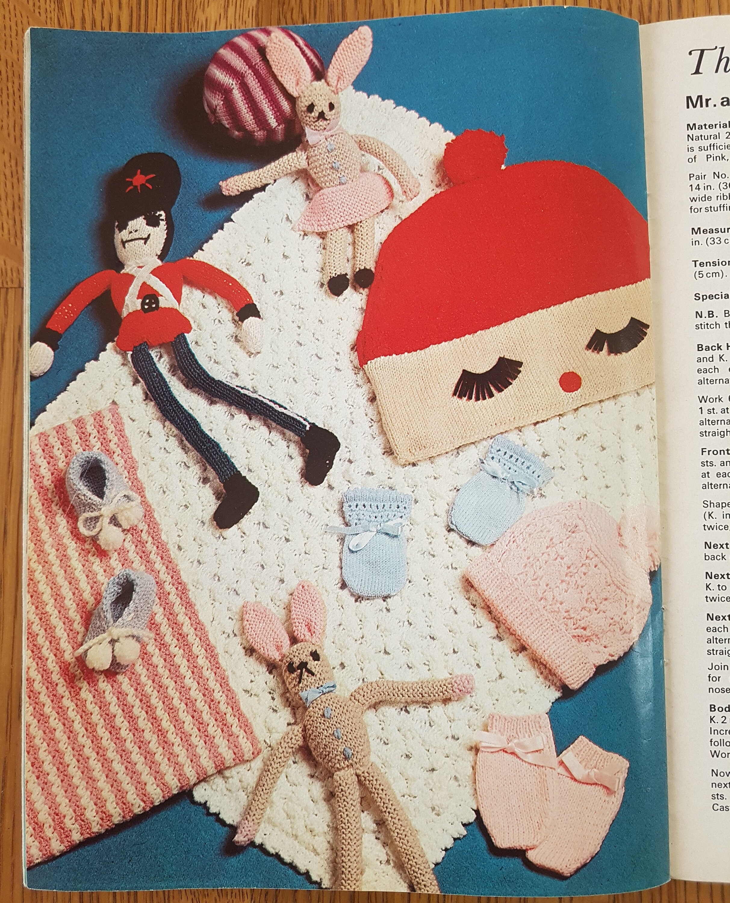 Paton's Beehive Bazaar Book No.178 50 Gifts to Knit and - Etsy