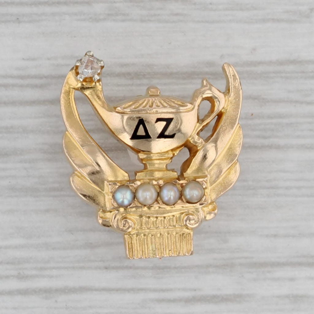 Delta Zeta Badge