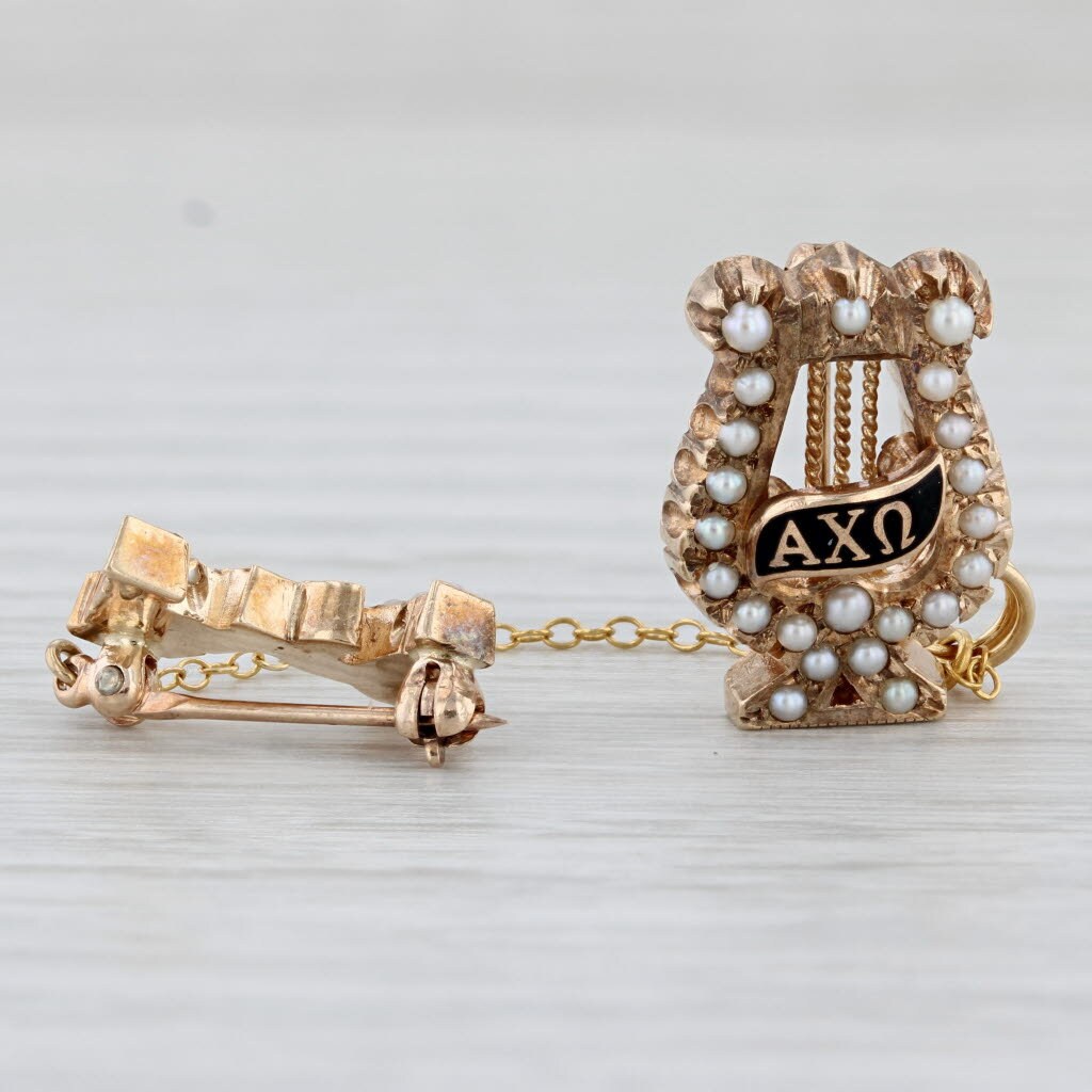 Axo Lyre Badge