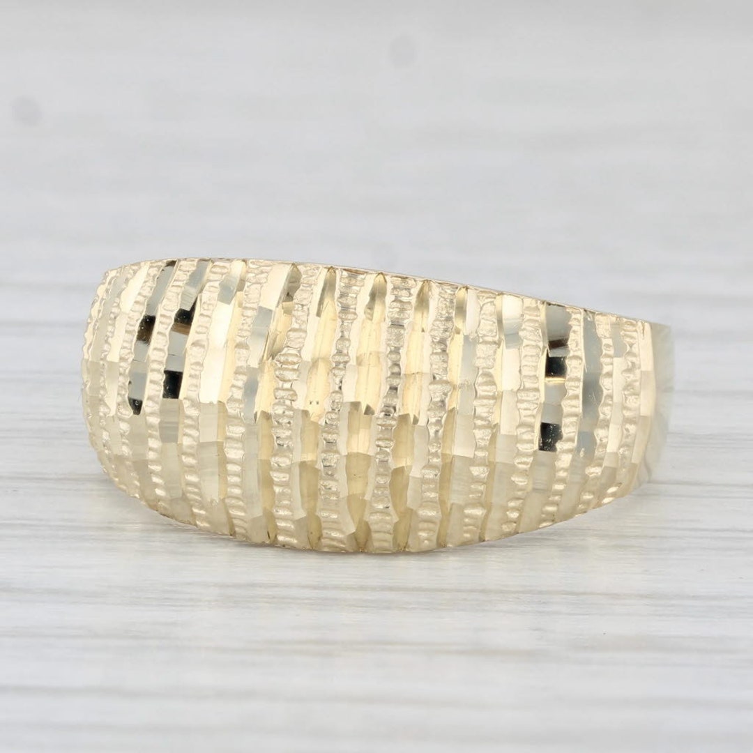 Beveled Textured Ring 14k Yellow Gold Size 8 Band - Etsy