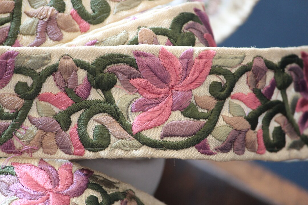 1 Yard-lotus Pink Floral Thread Embroidery Ribbon on Mesh Fabric With ...