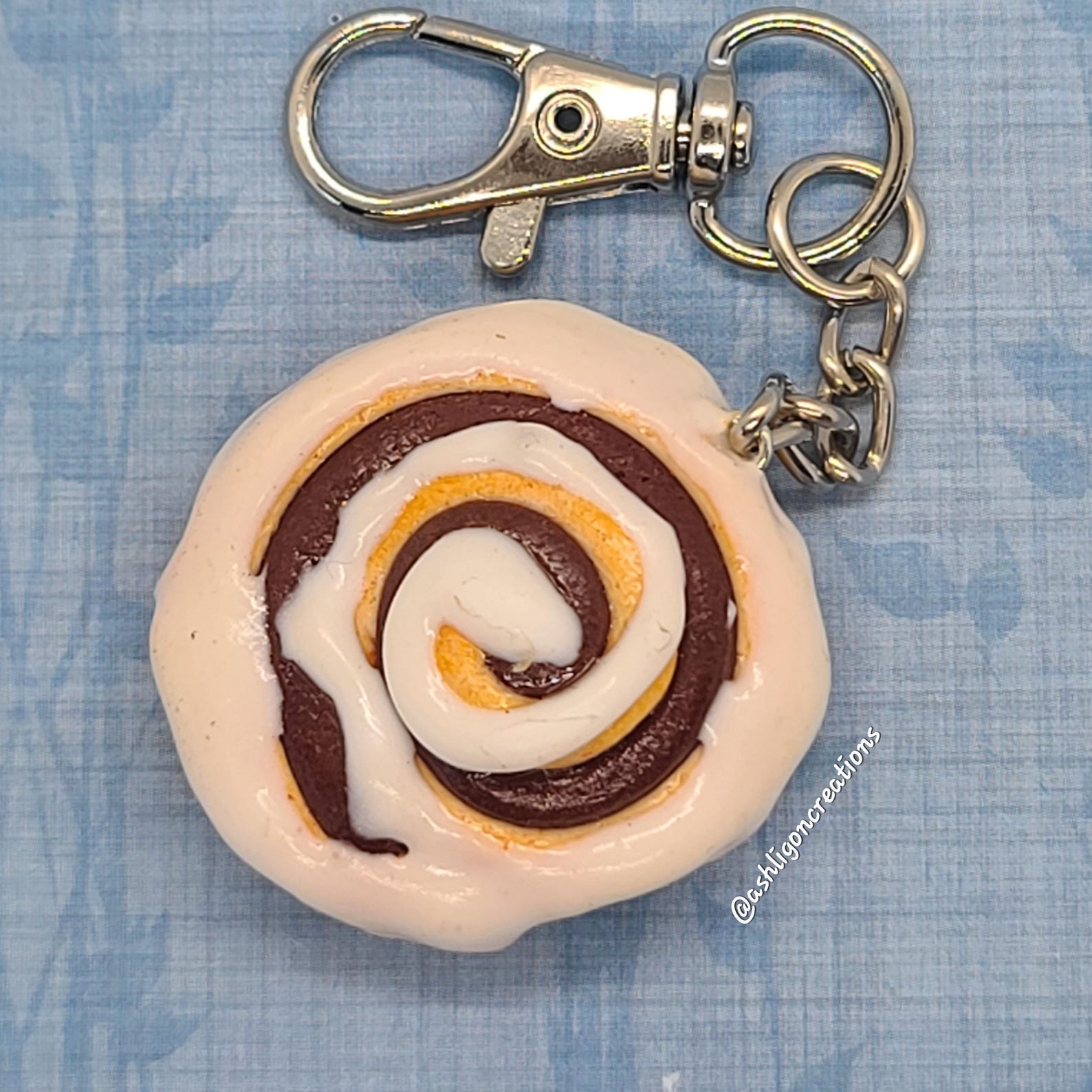 Cinnamon Roll Key Chain - Etsy