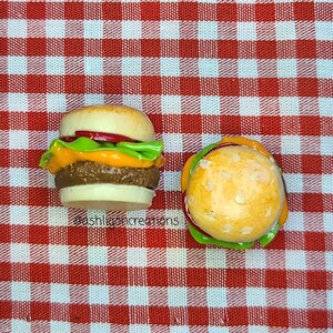 Miniature Cheeseburgers- Dollhouse Scale - Etsy