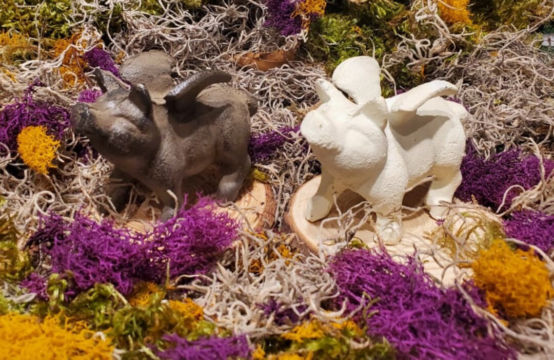 Cast Iron Small Metal Flying Pig Animal Farm Figurine Statue Home ...