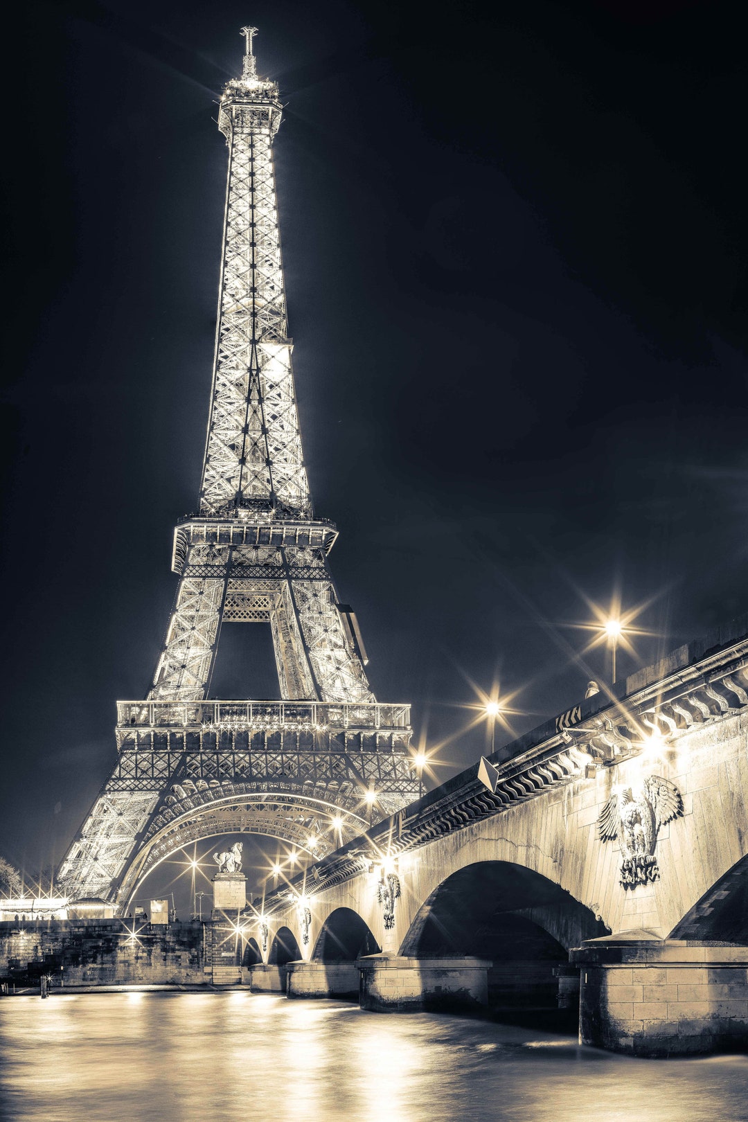 Eiffel Tower At Night Wallpaper Black And White