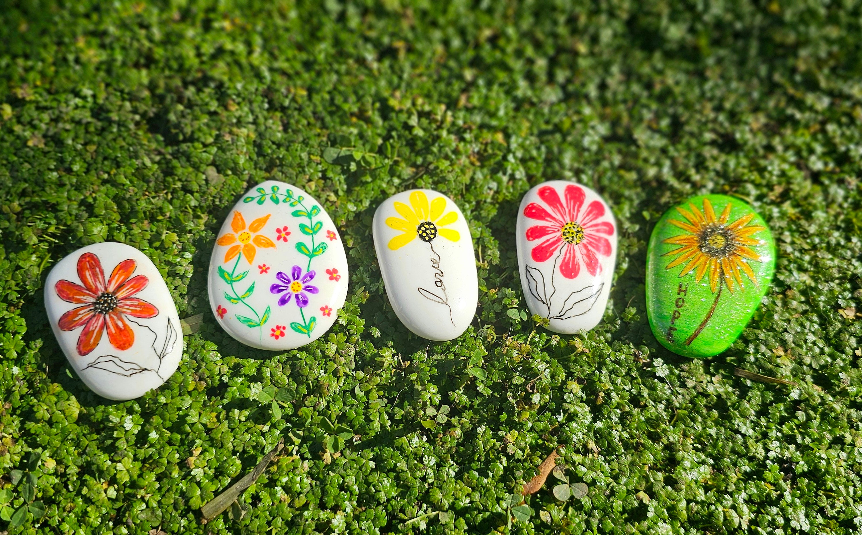 Flower Rocks Painted, Floral Designs, Pretty Plus Sparkles Hope Rock - Etsy