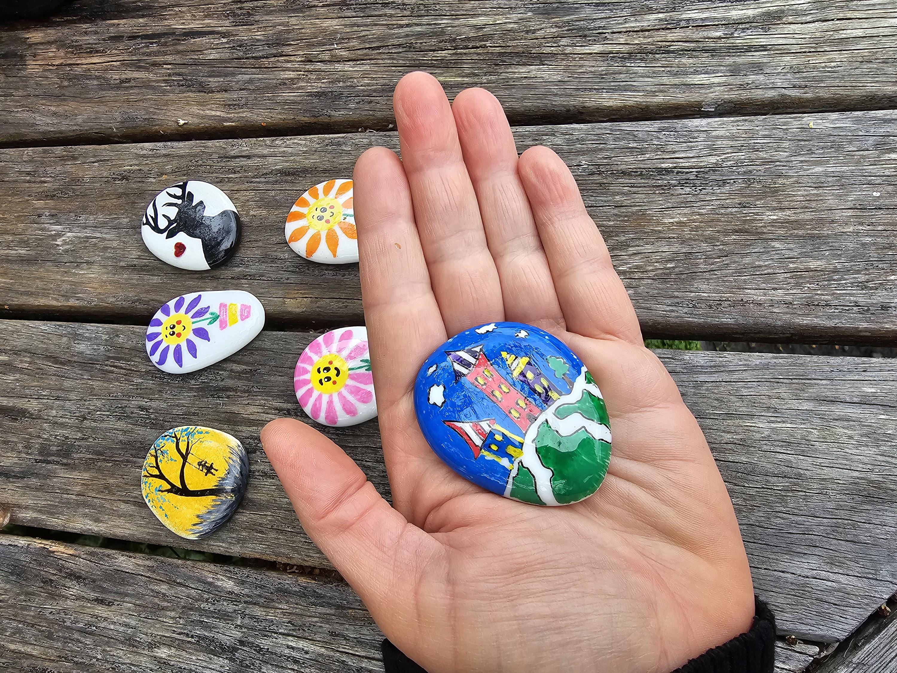 Painted Rocks, Cute Rocks, Art, Bright Colours, Handpainted Rock, Rock ...
