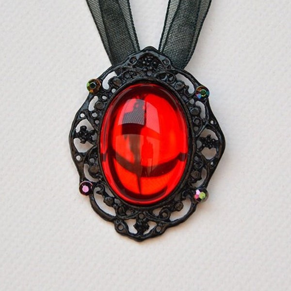 Melisandre Necklace - Etsy